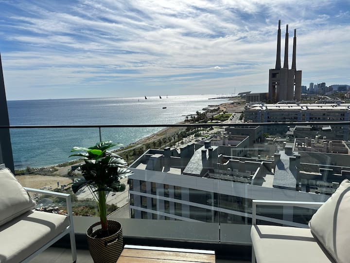 Brand-new Beachfront 2-bedroom Apartment - Alella