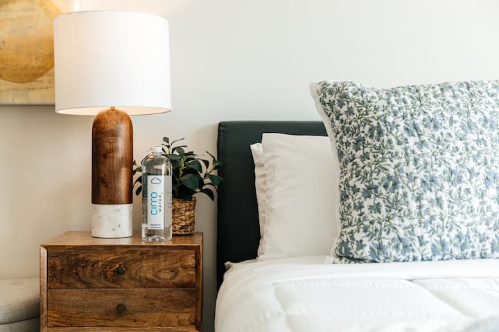 Stylish Vibes | 1bd In Weho - Los Angeles, CA