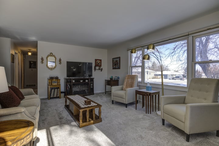 Charming Family Home. - Casper, WY
