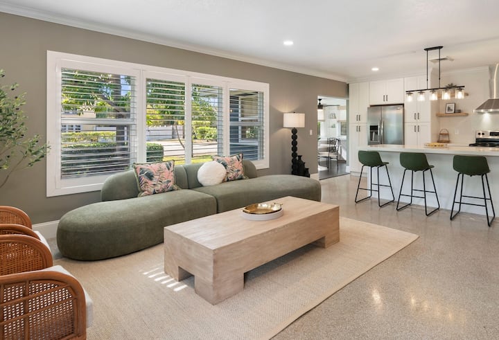 West Palm Beach Escape Close To Beach-town-sites! - Palm Beach, FL