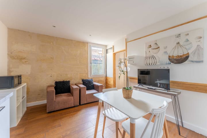 Bel Appartement  à 5 Mn Gare Et Tram, Au Calme - Burdeos