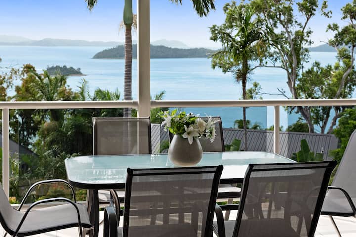 Blue Water Views 11 - Hamilton Island
