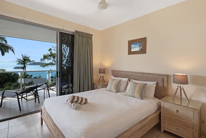 Blue Water Views 11 - Hamilton Island