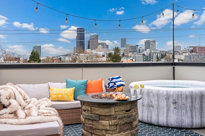 Mins To Fifa~unique~epic Views~rooftop~sleep 6 - Seattle, WA