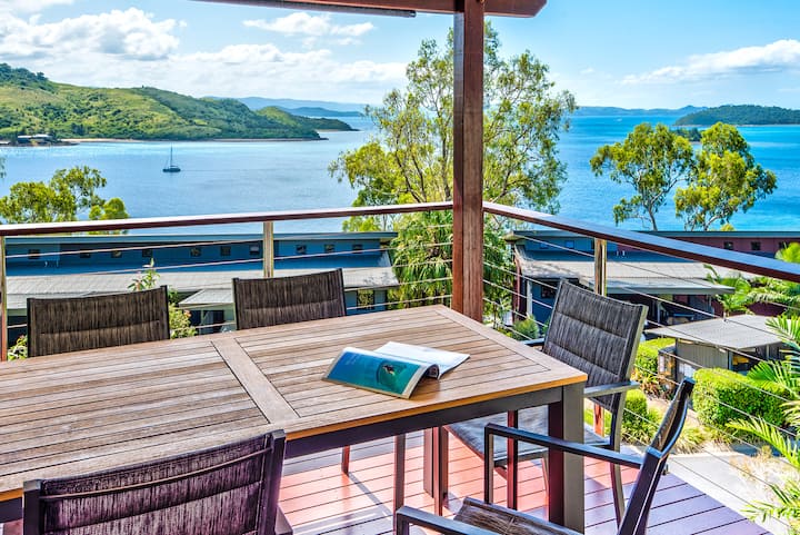 Compass Point 11 - Hamilton Island