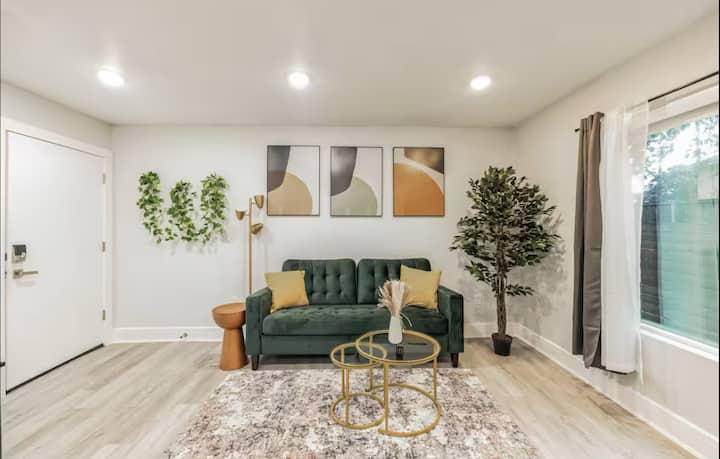 Cozy 1/1 | 10 Mins To Dt - Dallas, TX