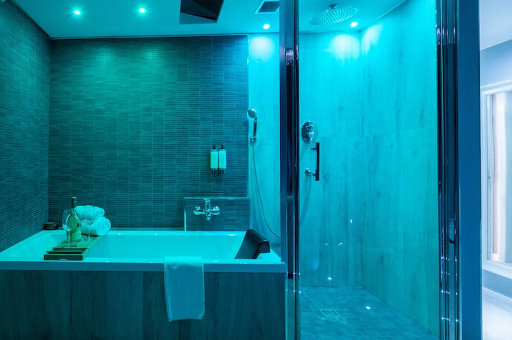 Luxury Suite • Center Pescara • Sea-view Balcony - Pescara