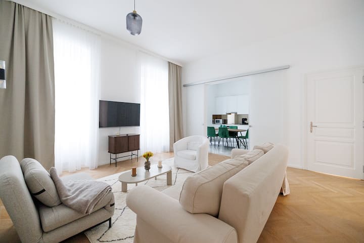 Stylish 3br Vienna Flat – 3.5 Baths, Sleeps 9 - Wien