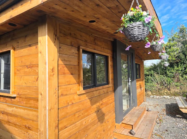 Cozy 2 Bed Cabin In Offaly - County Offaly