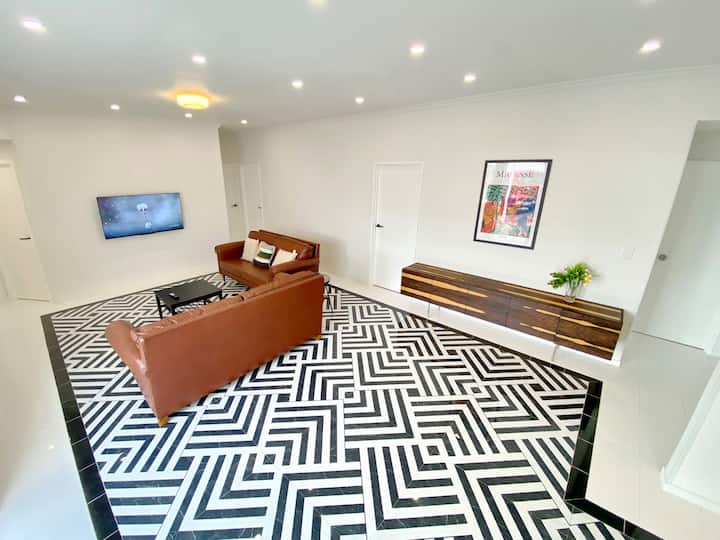 6mins To Airport. Large Family House. - Auckland