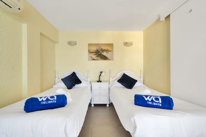 Skol A913 - Wā Holidays - Marbella