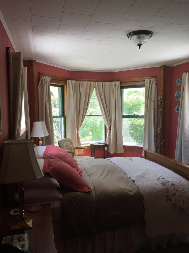 #3 - Riverview - Woodstock, VT