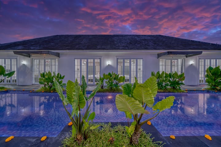 2 Bed Modern Apt. With Big Pool - Sanur