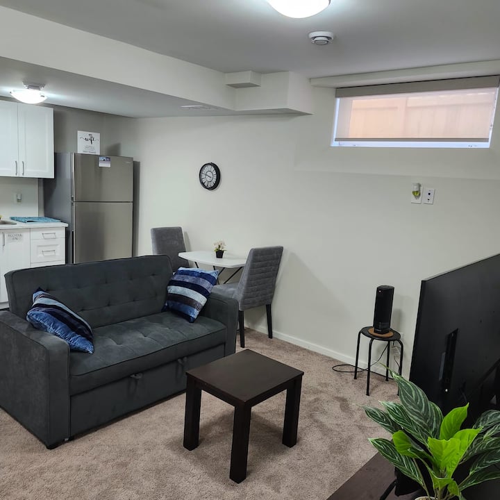 One-bedroom Private Guest Suite - Winnipeg