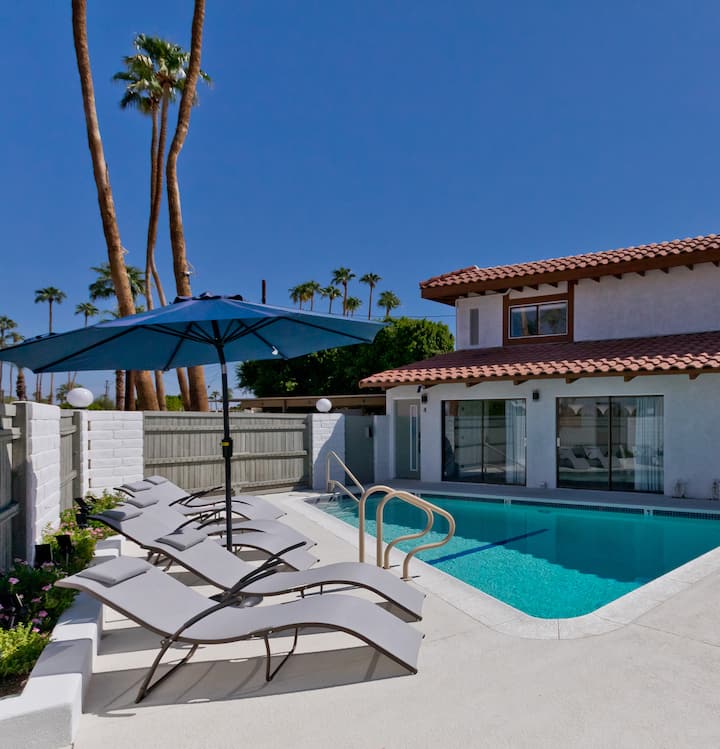 Coastal-inspired 8br + 8ba By El Paseo W/ Pool - Palm Desert, CA