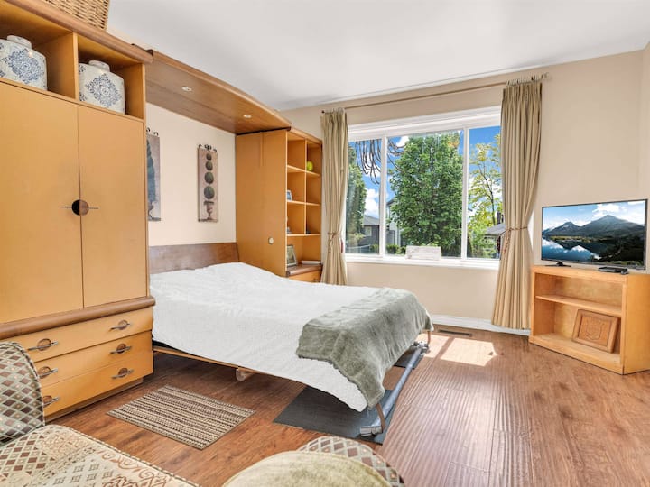 Private Guest Suite: Short Walk To Shops & Transit - Vancouver