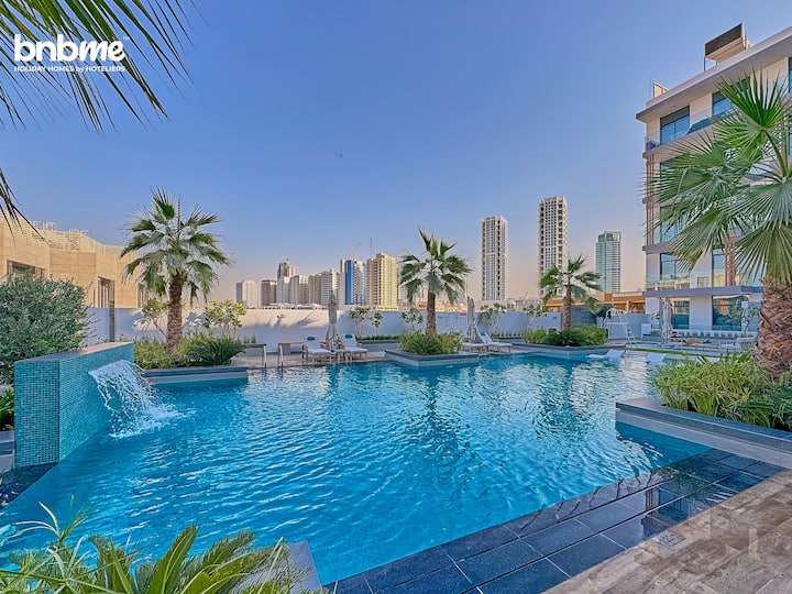 Bnbme | Chic Apt W/ Pvt Jacuzzi | Near Circle Mall - Dubái