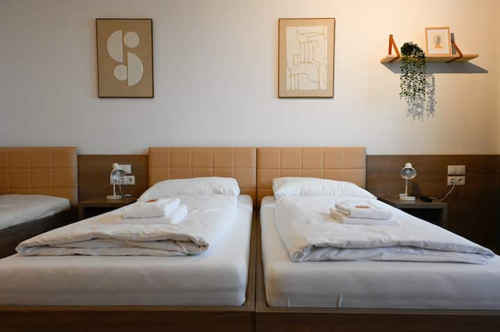 Monteurzimmer Für 5 Personen - Wiener Neustadt