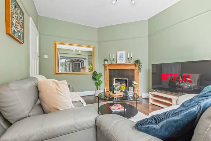 Contractor-friendly| Family| Sleeps8 | Birmingham - Birmingham