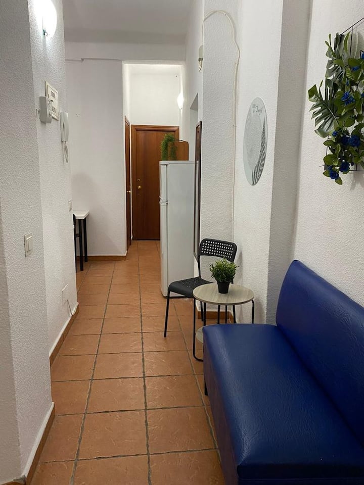 Groups 12 Bedrooms 3 Bathrooms Peña St. 1km Beach - Málaga
