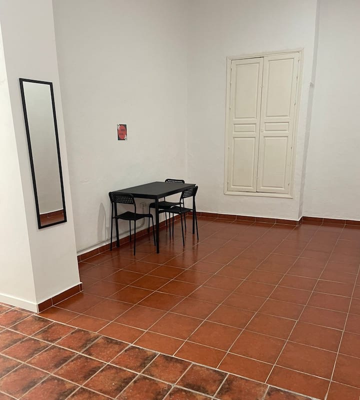 Flat 6 Bedrooms In Ollerias St. In Center - 말라가