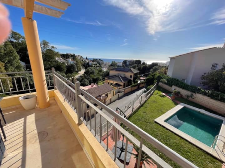 Hilltop Villa With Ocean View - Fuengirola
