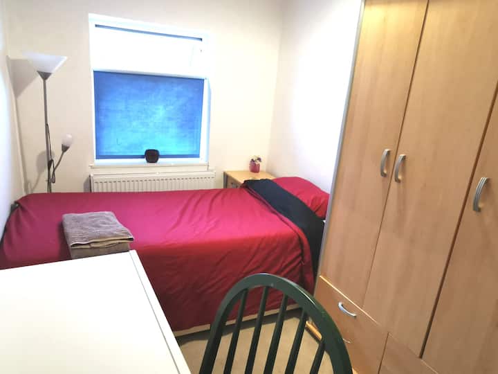 Comfy Hully Hull With Nati - Hull