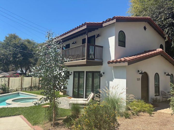 New Build In Rancho With Pool - Burbank, CA