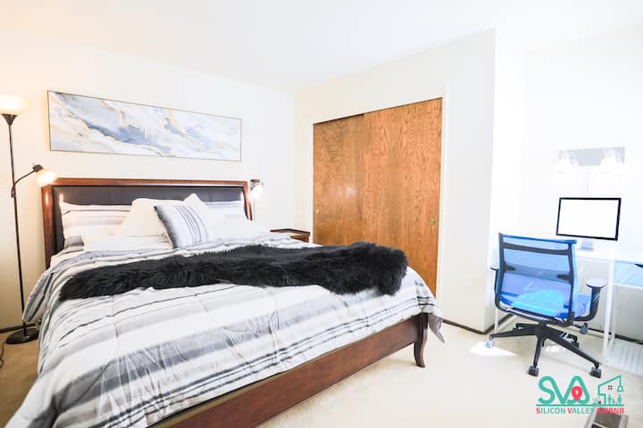 King Size Bed Room In Sunnyvale Lakeside - San Jose, CA