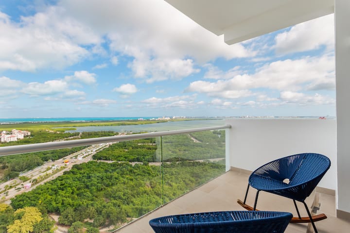 Ocean View Pent House By Lodging Cancun - Cancún
