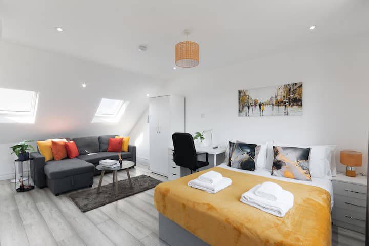 Superb Apartment With Parking 2mins To Tube Stn - Harrow