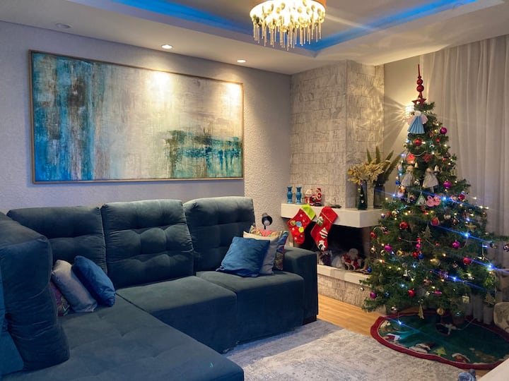 Morada De 180m²(3 Suítes) Junto à Catedral - Canela