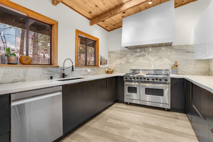 Mountain Modern Retreat - Truckee, CA