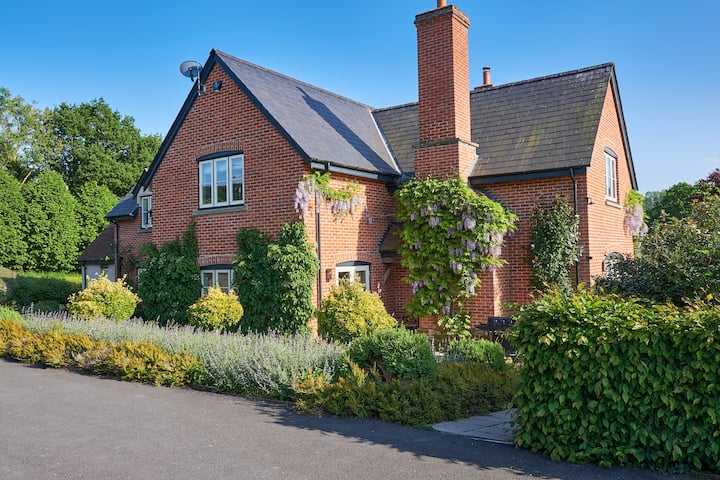 Last Minute Offer 26-29th Sept! - Ledbury