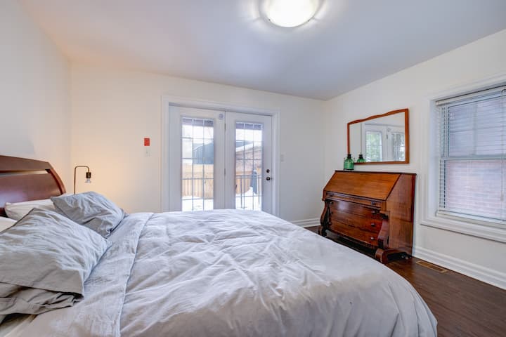 Charming 2bed 1bath Furnished Apt Prime Location - Toronto