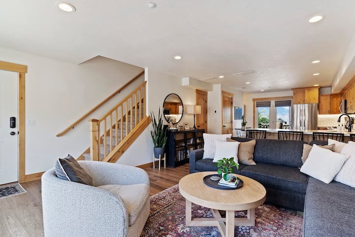 Beautiful Mountain Lake Retreat - Eden, UT