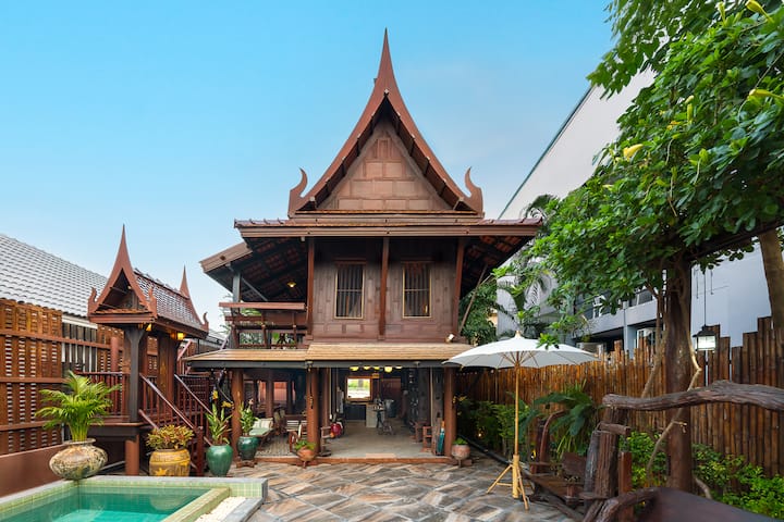 Private Pool + Antique Teak House | 10min To Town - Hua Hin