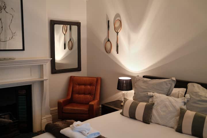 Designer 3 Bedroom W/ Patio - Manly