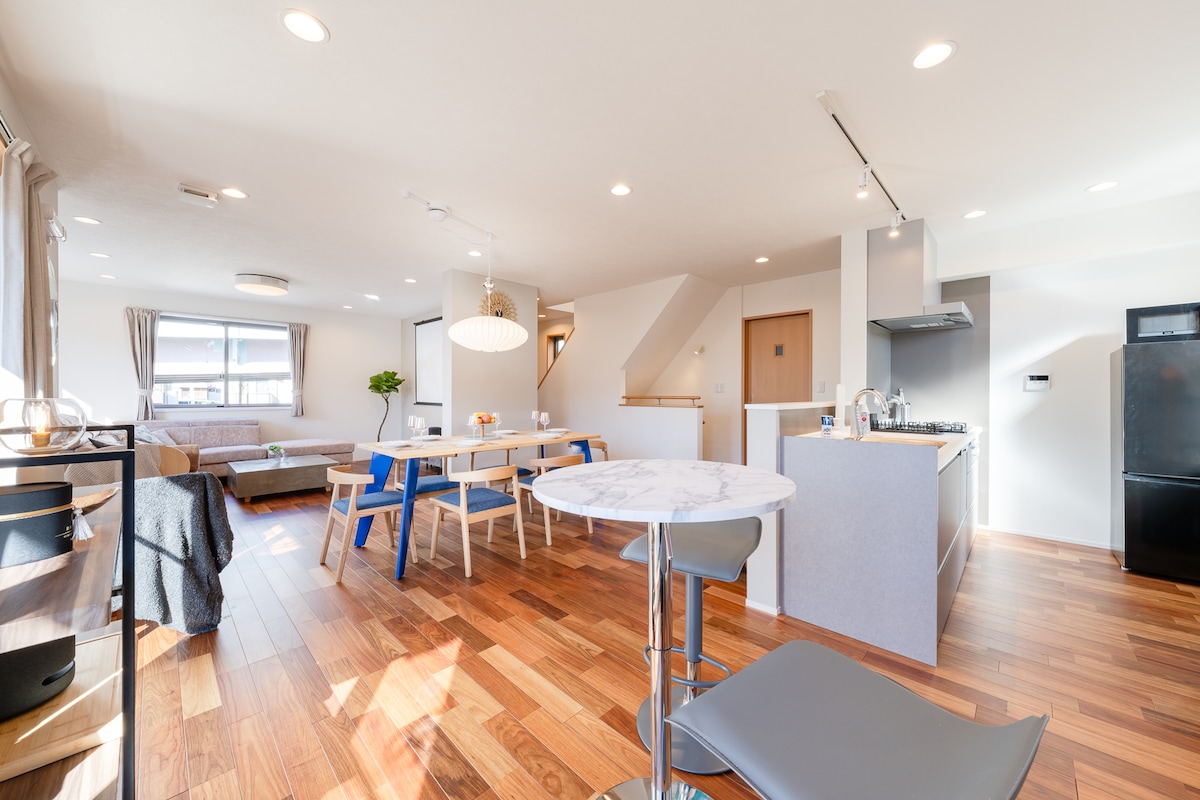 [Monthly] 120㎡ / 25 mins to Shinjuku/12 ppl - Houses for Rent in ...