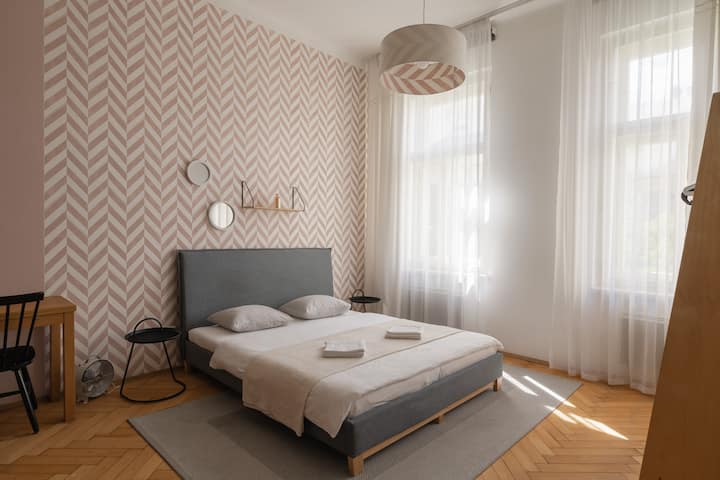 2br Chic & Central Home With Sauna & Fireplace - Praga
