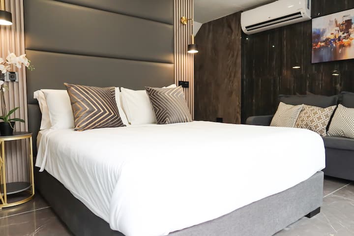 New Deluxe Balcony Studio Apt-somerset/orchardarea - 新加坡