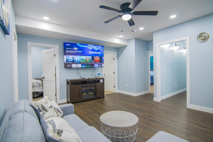 Cozy 2nd & 3rd Floor Retreat - Minot, ME