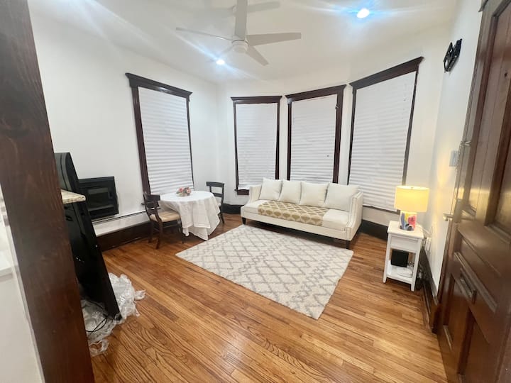 Gorgeous, City Center One Bdrm! - Stroudsburg, PA