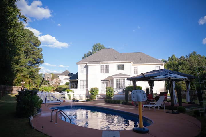 Private Home W/ Pool Near Raleigh - Clayton, NC