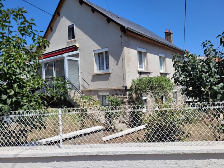 Maison Au Coeur D'un Village - Département Cantal