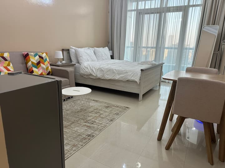 Chic Studio | Near The Beach| City View | Downtown - Sharjah