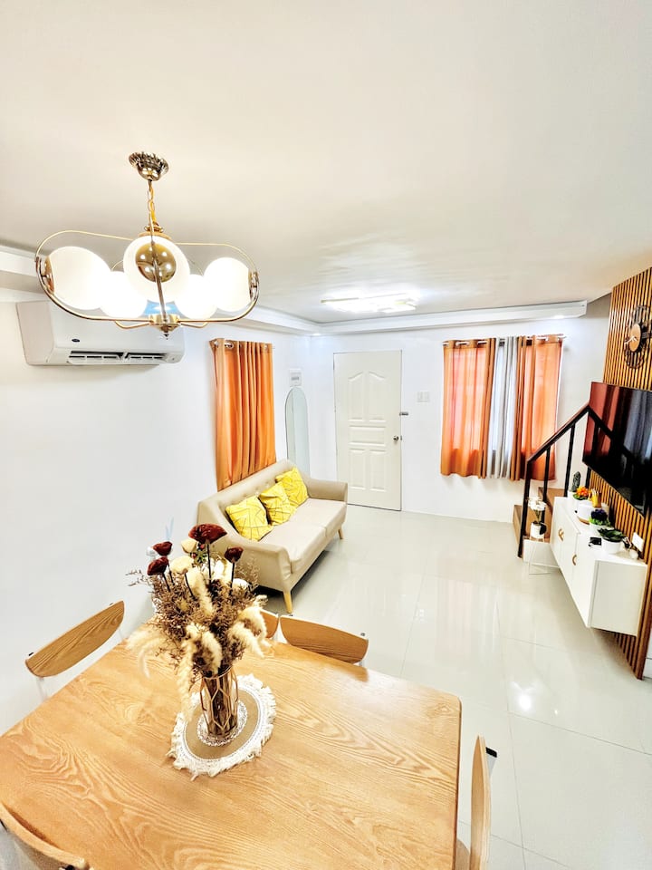 3-br Fully Aircon Home W/ Karaoke, Wifi & Netflix - Cagayán de Oro