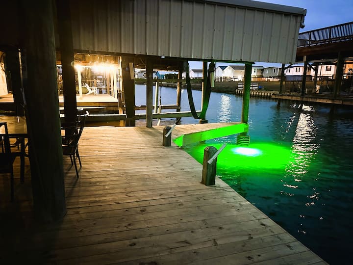 Fishing Haven At Linda's Mermaid Cove - Freeport, TX