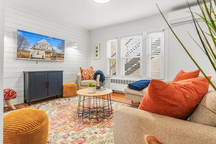 Mystic Harbor Retreat *Walk To River & Downtown* - Mystic Aquarium, Mystic