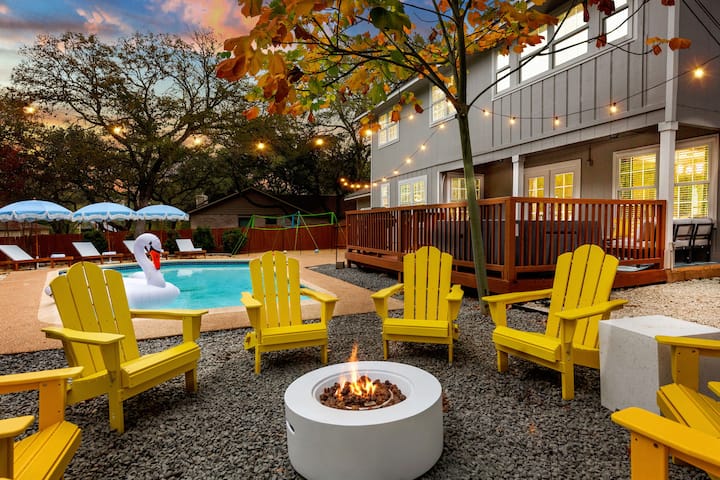 Hottub, Pool, Firepit, Game Room, Bbq, Volleyball! - San Antonio, TX